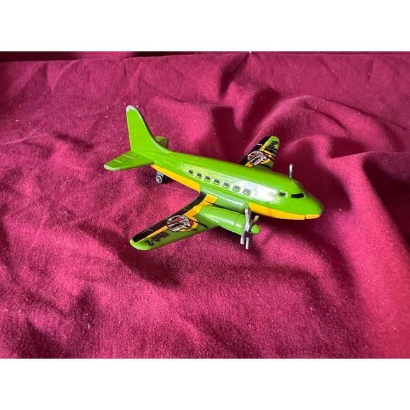 Toys | Matchbox Mission Airliner Yellow Jungle Green Yellow Airplane ...
